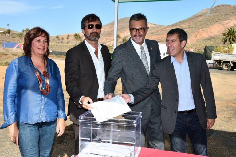 Colocada la primera piedra del nuevo instituto de Haría – Ayuntamiento ...